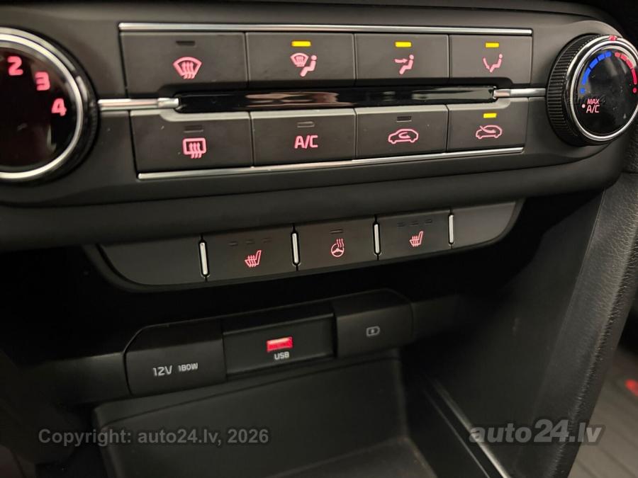 Grey Kia Ceed 2020 in Tallinn, with an engine capacity of 1.60 L and mileage of 124 thousand km for 10900 €, photo 10 on AUTOMOTO.COM.LV
