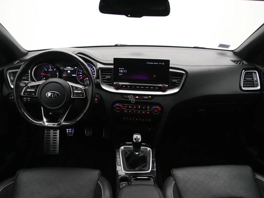 Grey Kia Ceed 2020 in Vilnius, with an engine capacity of 1.60 L and mileage of 165 thousand km for 12699 €, photo 3 on AUTOMOTO.COM.LV