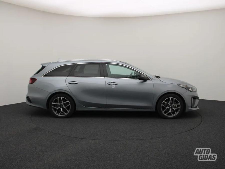 Grey Kia Ceed 2020 in Vilnius, with an engine capacity of 1.60 L and mileage of 165 thousand km for 12699 €, photo 10 on AUTOMOTO.COM.LV