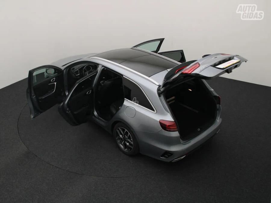 Grey Kia Ceed 2020 in Vilnius, with an engine capacity of 1.60 L and mileage of 165 thousand km for 12699 €, photo 14 on AUTOMOTO.COM.LV