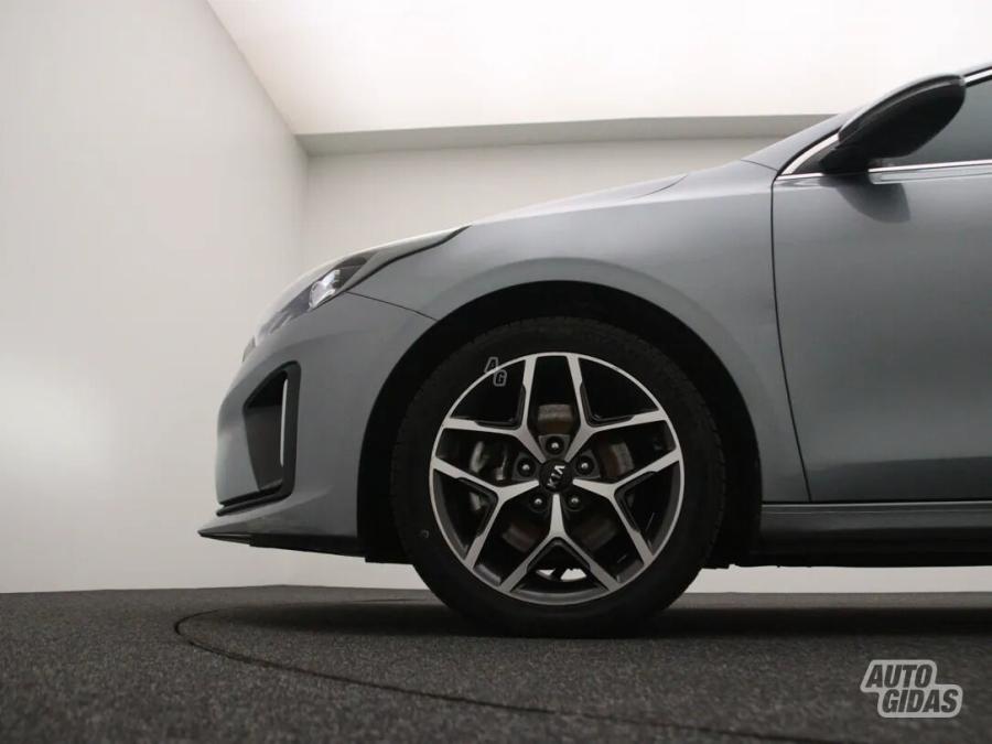 Grey Kia Ceed 2020 in Vilnius, with an engine capacity of 1.60 L and mileage of 165 thousand km for 12699 €, photo 28 on AUTOMOTO.COM.LV
