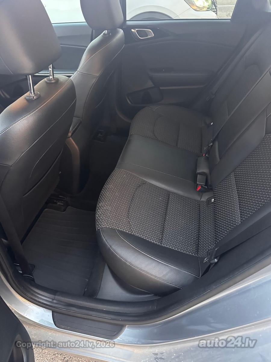 Grey Kia Ceed 2020 in Tallinn, with an engine capacity of 1.40 L and mileage of 109 thousand km for 14900 €, photo 7 on AUTOMOTO.COM.LV