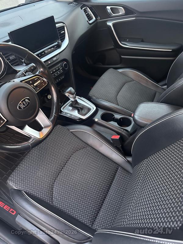 Grey Kia Ceed 2020 in Tallinn, with an engine capacity of 1.40 L and mileage of 109 thousand km for 14900 €, photo 7 on AUTOMOTO.COM.LV