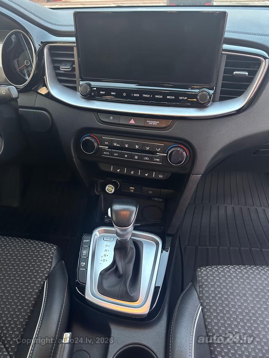 Grey Kia Ceed 2020 in Tallinn, with an engine capacity of 1.40 L and mileage of 109 thousand km for 14900 €, photo 11 on AUTOMOTO.COM.LV