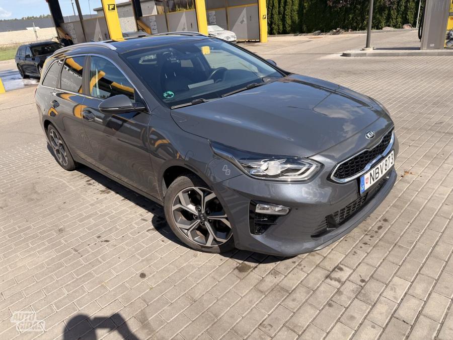 Grey Kia Ceed 2020 in Kaunas, with an engine capacity of 1.60 L and mileage of 183 thousand km for 13500 €, photo 3 on AUTOMOTO.COM.LV