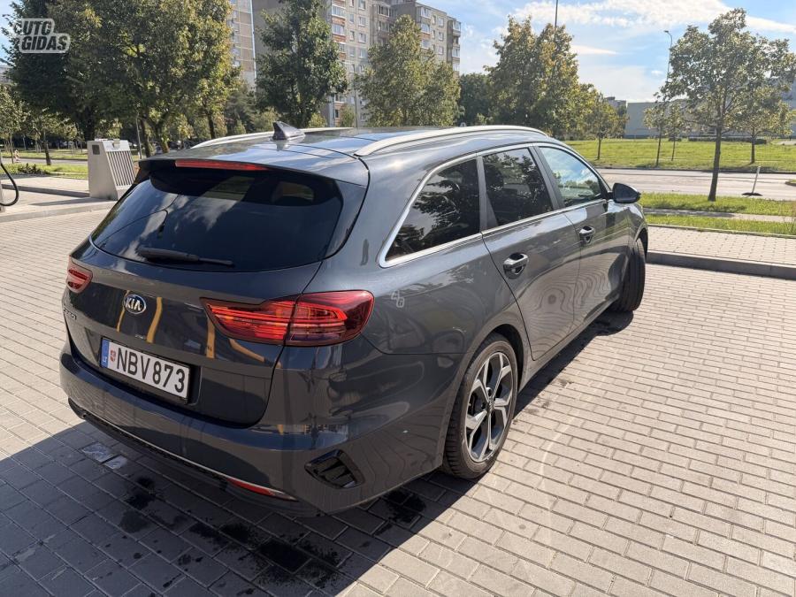 Grey Kia Ceed 2020 in Kaunas, with an engine capacity of 1.60 L and mileage of 183 thousand km for 13500 €, photo 6 on AUTOMOTO.COM.LV