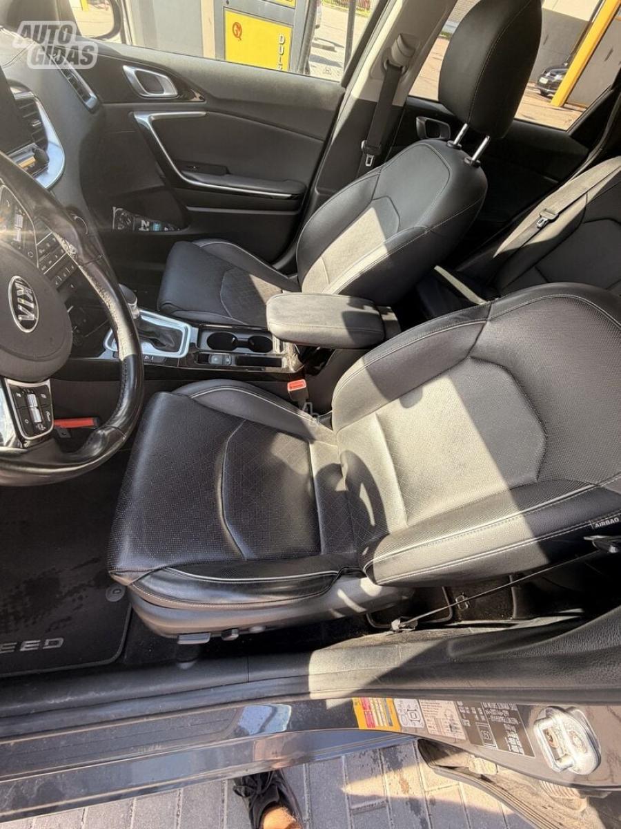 Grey Kia Ceed 2020 in Kaunas, with an engine capacity of 1.60 L and mileage of 183 thousand km for 13500 €, photo 18 on AUTOMOTO.COM.LV