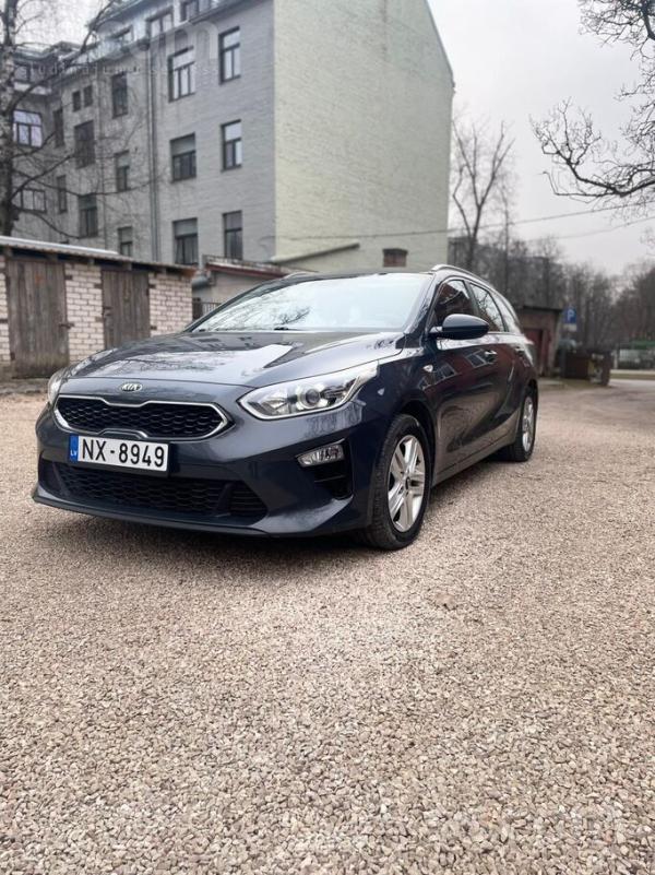 Grey Kia Ceed 2020 in Riga, with an engine capacity of 1.60 L and mileage of 155 thousand km for 11800 €, photo 1 on AUTOMOTO.COM.LV