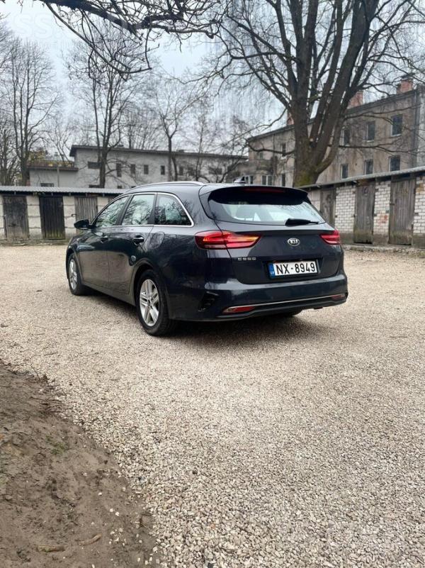Grey Kia Ceed 2020 in Riga, with an engine capacity of 1.60 L and mileage of 155 thousand km for 11800 €, photo 4 on AUTOMOTO.COM.LV