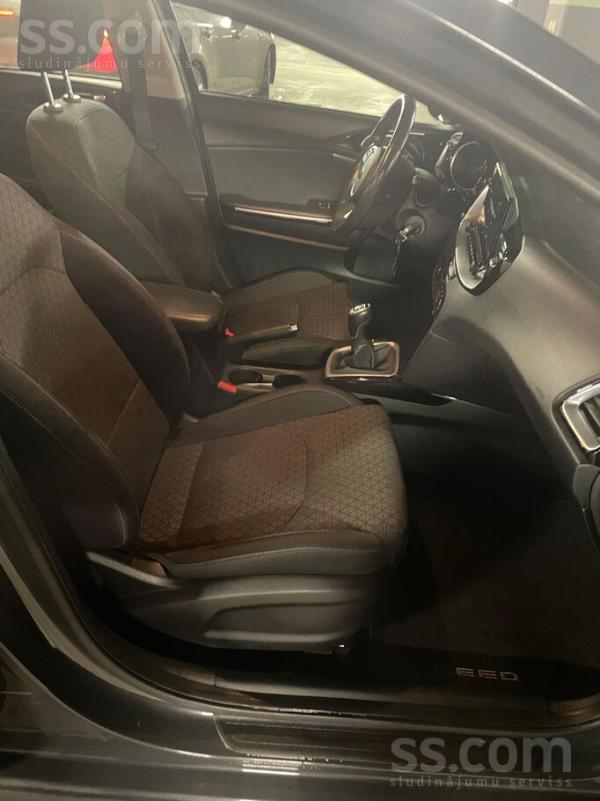 Grey Kia Ceed 2020 in Riga, with an engine capacity of 1.60 L and mileage of 155 thousand km for 11800 €, photo 8 on AUTOMOTO.COM.LV