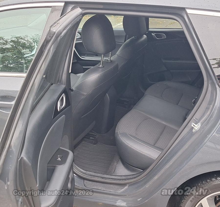 Pelēks Kia Ceed 2020 Rapla, ar dzinēja tilpumu 1.60 L un nobraukumu 129 tūkst. km par 14900 €, foto 10 vietnē AUTOMOTO.COM.LV