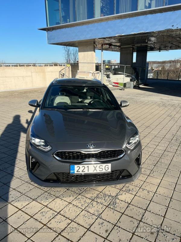 Grey Kia Ceed 2021 in Tallinn, with an engine capacity of 1.40 L and mileage of 64 thousand km for 18499 €, photo 5 on AUTOMOTO.COM.LV