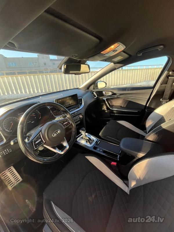 Grey Kia Ceed 2021 in Tallinn, with an engine capacity of 1.40 L and mileage of 64 thousand km for 18499 €, photo 11 on AUTOMOTO.COM.LV