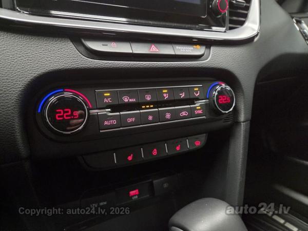 Grey Kia Ceed 2021 in Tallinn, with an engine capacity of 1.50 L and mileage of 50 thousand km for 17900 €, photo 11 on AUTOMOTO.COM.LV