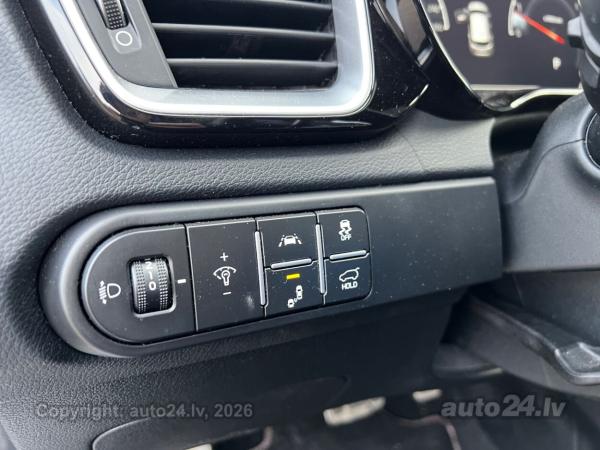 Grey Kia Ceed 2021 in Tartu, with an engine capacity of 1.60 L and mileage of 62 thousand km for 23900 €, photo 11 on AUTOMOTO.COM.LV