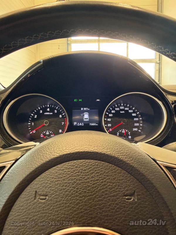 Grey Kia Ceed 2021 in Rakvere, with an engine capacity of 1.50 L and mileage of 76 thousand km for 15500 €, photo 9 on AUTOMOTO.COM.LV