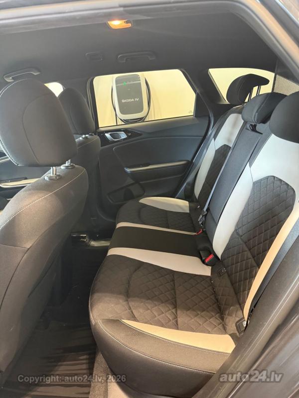 Grey Kia Ceed 2021 in Rakvere, with an engine capacity of 1.50 L and mileage of 76 thousand km for 15500 €, photo 11 on AUTOMOTO.COM.LV