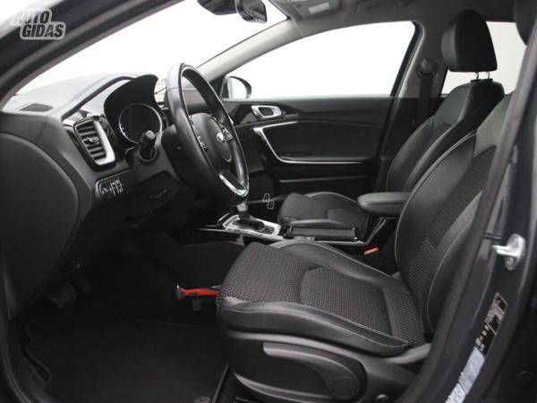 Grey Kia Ceed 2021 in Vilnius, with an engine capacity of 1.50 L and mileage of 182 thousand km for 12599 €, photo 4 on AUTOMOTO.COM.LV