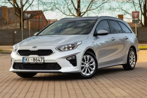 Grey Kia Ceed 2021 in Jelgava, with an engine capacity of 1.60 L and mileage of 70 thousand km for 15300 €, photo 1 on AUTOMOTO.COM.LV