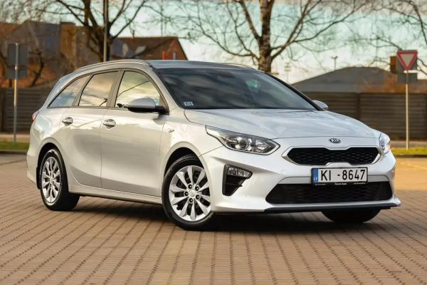 Grey Kia Ceed 2021 in Jelgava, with an engine capacity of 1.60 L and mileage of 70 thousand km for 15300 €, photo 2 on AUTOMOTO.COM.LV