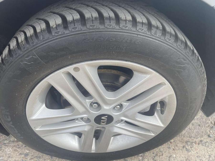 Grey Kia Ceed 2021 in Vilnius, with an engine capacity of 1.60 L and mileage of 140 thousand km for 9950 €, photo 23 on AUTOMOTO.COM.LV