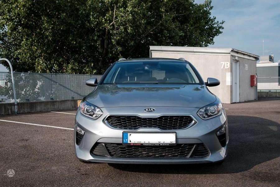 Grey Kia Ceed 2021 in Vilnius, with an engine capacity of 1.48 L and mileage of 46 thousand km for 14999 €, photo 6 on AUTOMOTO.COM.LV