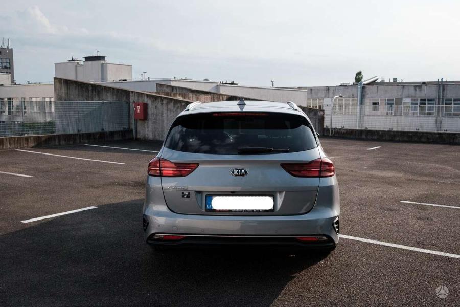 Grey Kia Ceed 2021 in Vilnius, with an engine capacity of 1.48 L and mileage of 46 thousand km for 14999 €, photo 8 on AUTOMOTO.COM.LV