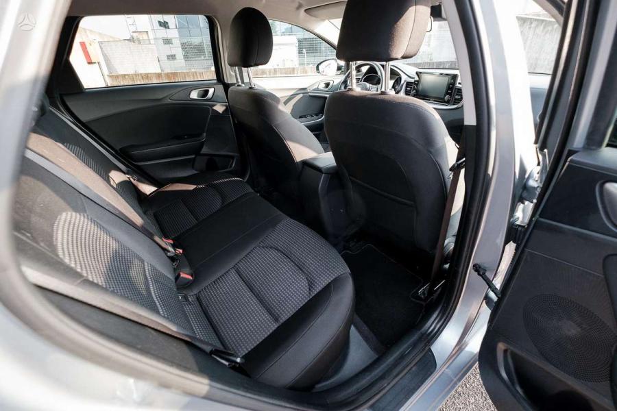 Grey Kia Ceed 2021 in Vilnius, with an engine capacity of 1.48 L and mileage of 46 thousand km for 14999 €, photo 14 on AUTOMOTO.COM.LV