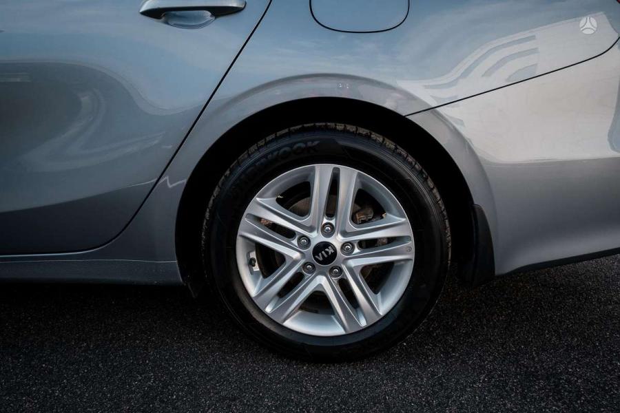 Grey Kia Ceed 2021 in Vilnius, with an engine capacity of 1.48 L and mileage of 46 thousand km for 14999 €, photo 20 on AUTOMOTO.COM.LV