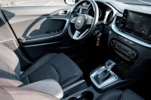 Grey Kia Ceed 2021 in Vilnius, with an engine capacity of 1.48 L and mileage of 46 thousand km for 14999 €, photo 22 on AUTOMOTO.COM.LV