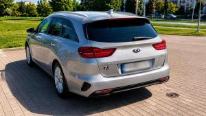 Grey Kia Ceed 2021 in Vilnius, with an engine capacity of 1.48 L and mileage of 140 thousand km for 12900 €, photo 5 on AUTOMOTO.COM.LV