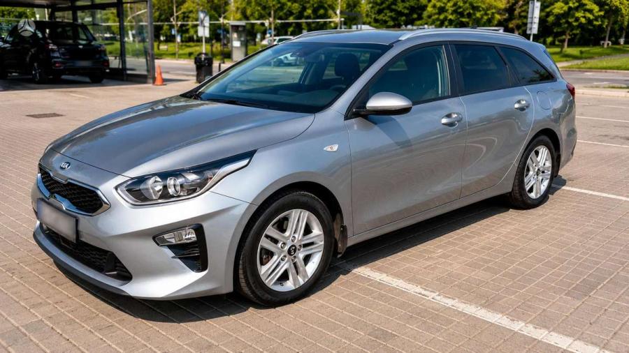 Grey Kia Ceed 2021 in Vilnius, with an engine capacity of 1.48 L and mileage of 140 thousand km for 12900 €, photo 6 on AUTOMOTO.COM.LV
