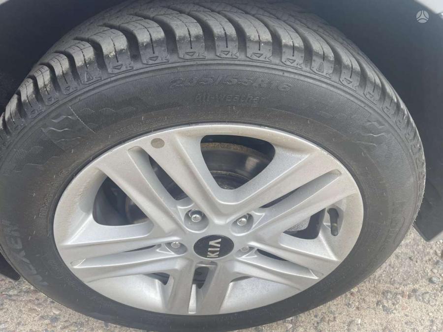 Grey Kia Ceed 2021 in Vilnius, with an engine capacity of 1.60 L and mileage of 140 thousand km for 9950 €, photo 23 on AUTOMOTO.COM.LV