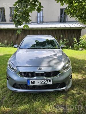Grey Kia Ceed 2021 in Riga, with an engine capacity of 1.60 L and mileage of 63 thousand km for 14000 €, photo  on AUTOMOTO.COM.LV