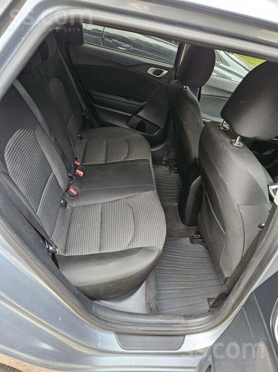 Grey Kia Ceed 2021 in Riga, with an engine capacity of 1.60 L and mileage of 63 thousand km for 14000 €, photo 8 on AUTOMOTO.COM.LV