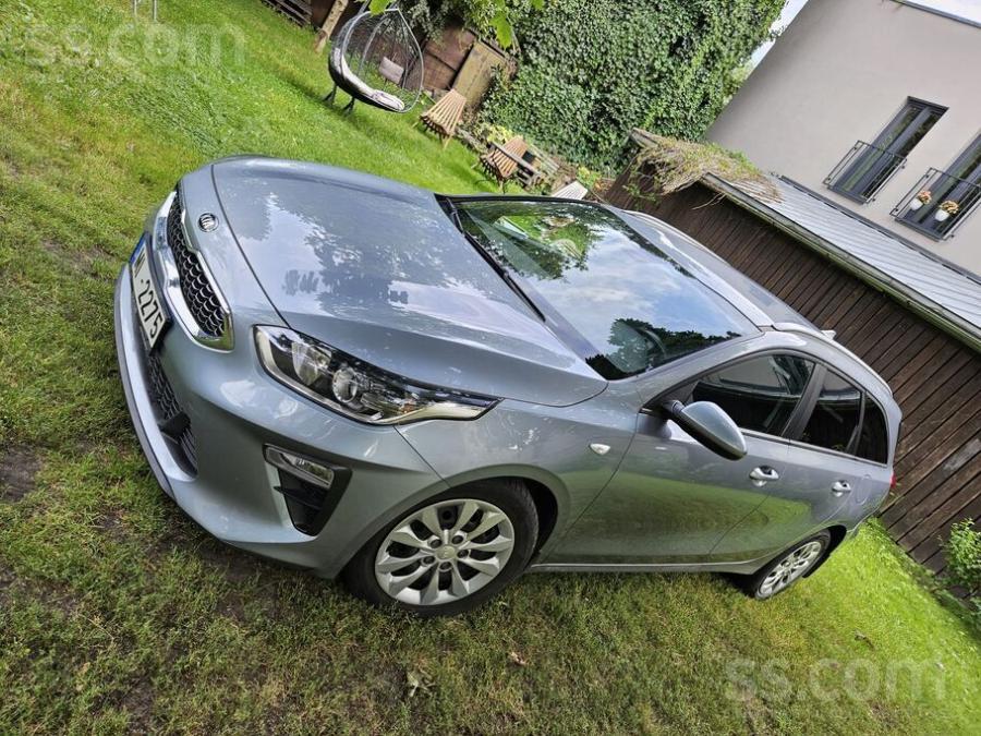 Grey Kia Ceed 2021 in Riga, with an engine capacity of 1.60 L and mileage of 63 thousand km for 14000 €, photo 9 on AUTOMOTO.COM.LV