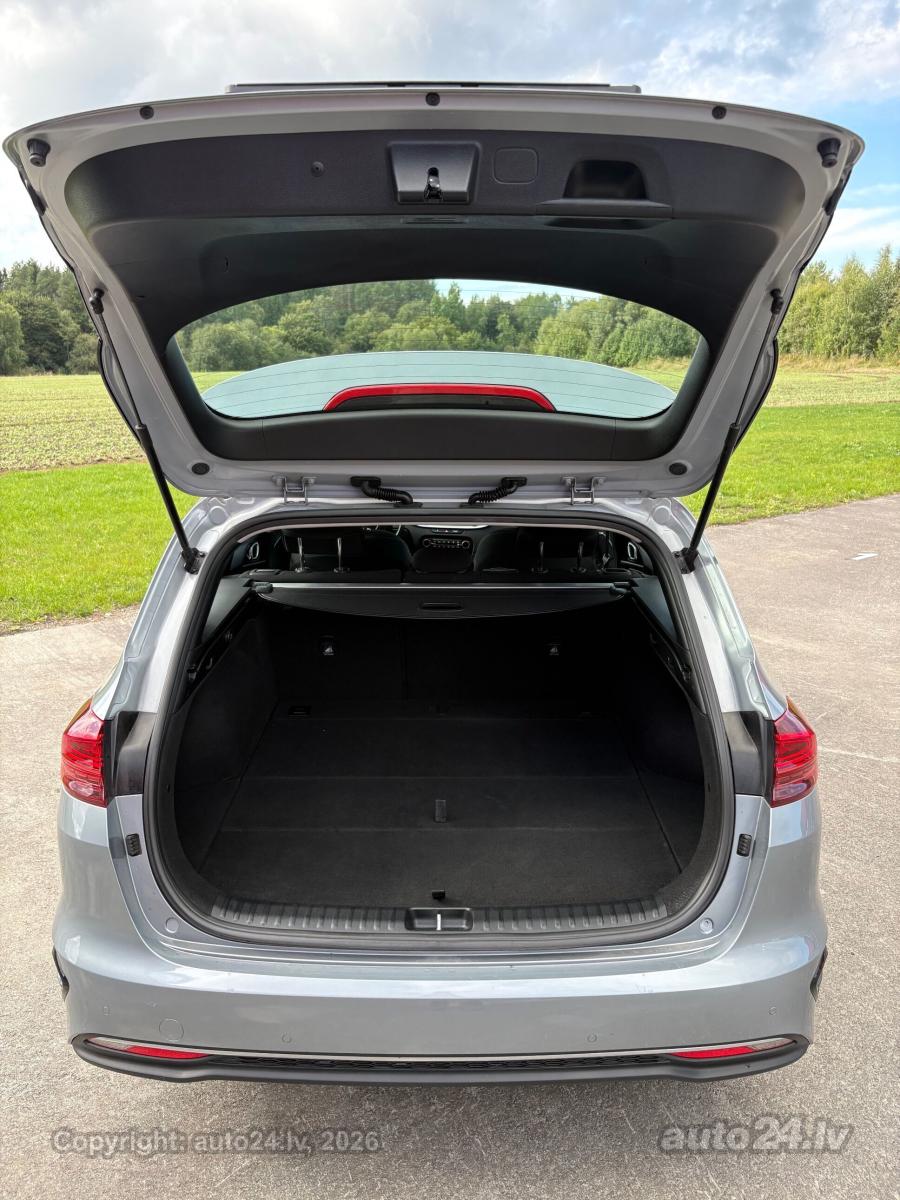 Pelēks Kia Ceed 2021 Tallina, ar dzinēja tilpumu 1.60 L un nobraukumu 142 tūkst. km par 12850 €, foto 15 vietnē AUTOMOTO.COM.LV