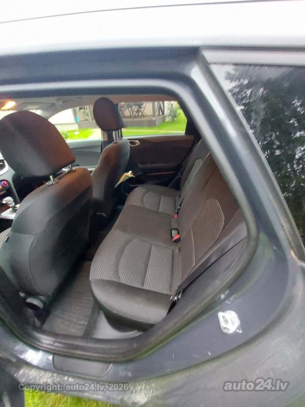 Grey Kia Ceed 2021 in Tallinn, with an engine capacity of 1.50 L and mileage of 69 thousand km for 16100 €, photo 4 on AUTOMOTO.COM.LV