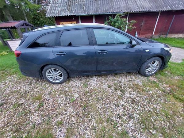 Grey Kia Ceed 2021 in Tallinn, with an engine capacity of 1.50 L and mileage of 69 thousand km for 16100 €, photo 5 on AUTOMOTO.COM.LV