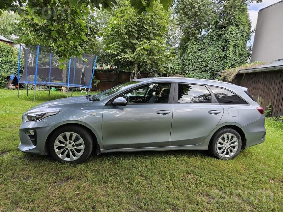 Grey Kia Ceed 2021 in Riga, with an engine capacity of 1.60 L and mileage of 63 thousand km for 12500 €, photo 6 on AUTOMOTO.COM.LV