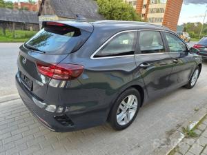Grey Kia Ceed 2021 in Balvi, with an engine capacity of 1.60 L and mileage of 138 thousand km for 10900 €, photo 4 on AUTOMOTO.COM.LV