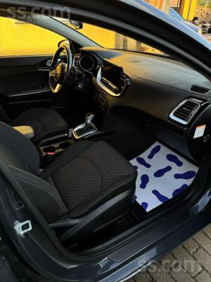 Grey Kia Ceed 2021 in Balvi, with an engine capacity of 1.60 L and mileage of 138 thousand km for 10900 €, photo 8 on AUTOMOTO.COM.LV