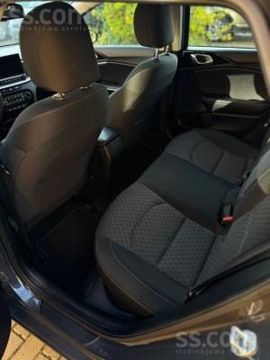 Grey Kia Ceed 2021 in Balvi, with an engine capacity of 1.60 L and mileage of 138 thousand km for 10900 €, photo 14 on AUTOMOTO.COM.LV