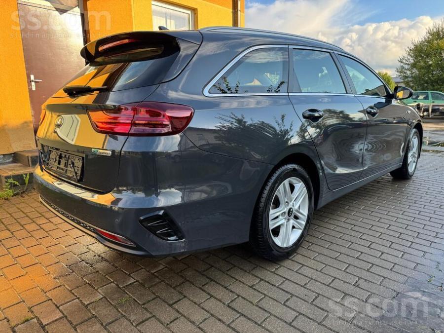 Grey Kia Ceed 2021 in Balvi, with an engine capacity of 1.60 L and mileage of 138 thousand km for 10900 €, photo 16 on AUTOMOTO.COM.LV