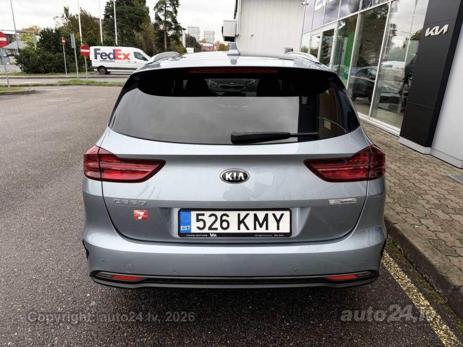 Grey Kia Ceed 2021 in Tallinn, with an engine capacity of 1.50 L and mileage of 119 thousand km for 12900 €, photo 4 on AUTOMOTO.COM.LV