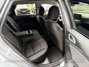 Grey Kia Ceed 2021 in Tallinn, with an engine capacity of 1.50 L and mileage of 119 thousand km for 12900 €, photo 6 on AUTOMOTO.COM.LV