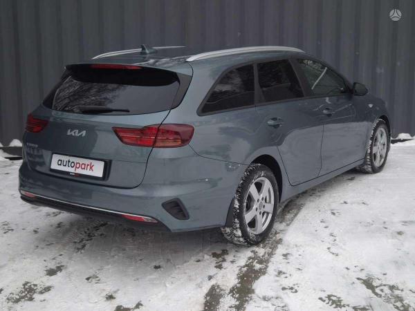 Grey Kia Ceed 2022 in Vilnius, with an engine capacity of 1.48 L and mileage of 26 thousand km for 14900 €, photo 3 on AUTOMOTO.COM.LV