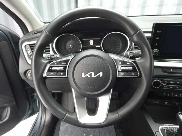 Grey Kia Ceed 2022 in Vilnius, with an engine capacity of 1.50 L and mileage of 26 thousand km for 14900 €, photo 10 on AUTOMOTO.COM.LV