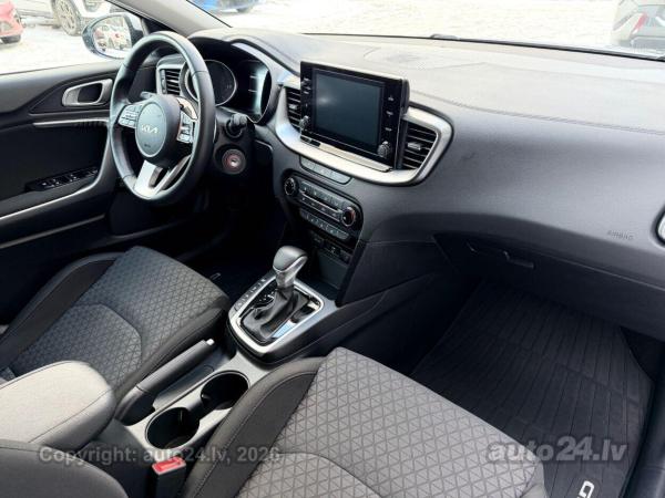 Pelēks Kia Ceed 2022 Tallina, ar dzinēja tilpumu 1.50 L un nobraukumu 69 tūkst. km par 15900 €, foto 4 vietnē AUTOMOTO.COM.LV