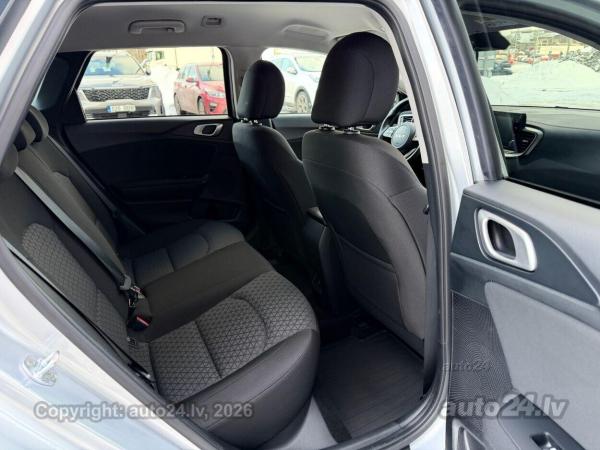 Pelēks Kia Ceed 2022 Tallina, ar dzinēja tilpumu 1.50 L un nobraukumu 69 tūkst. km par 15900 €, foto 5 vietnē AUTOMOTO.COM.LV